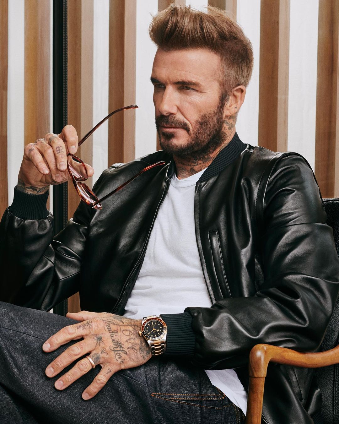 David Beckham U50 quá điển trai, hút ánh nhìn trong tiệc cưới dù chỉ là ...