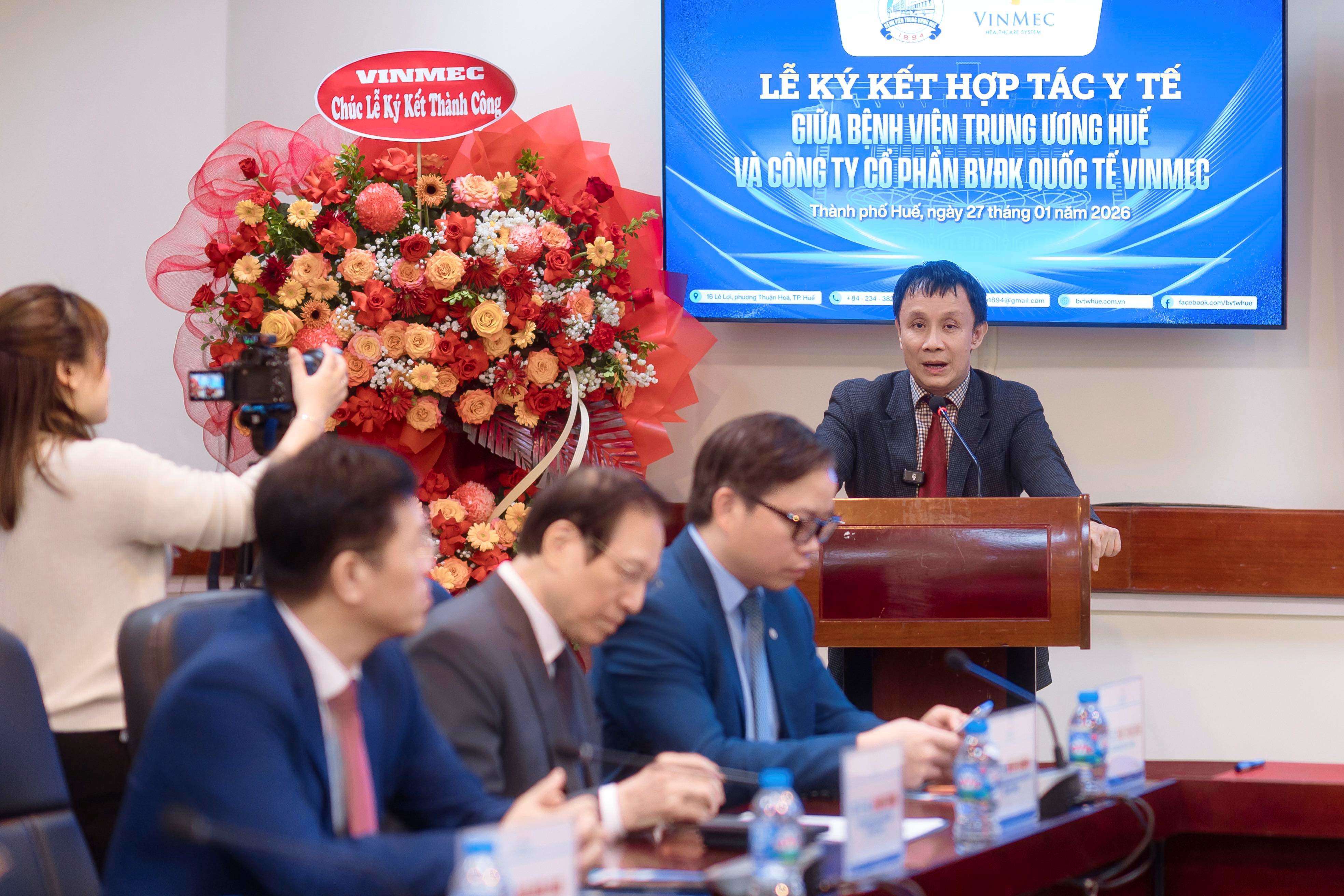 Vinmec ký kết hợp tác với Bệnh viện Trung ương Huế, nâng cao năng lực ...