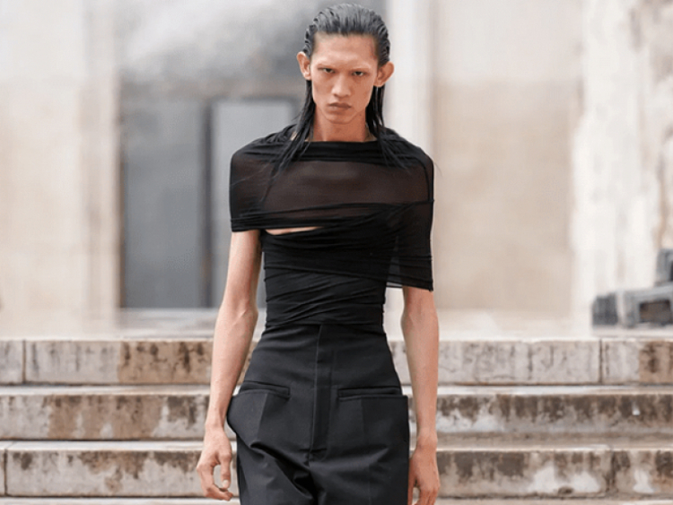Không thể phủ nhận Rick Owens xứng đáng với danh hiệu Chúa tể bóng tối
