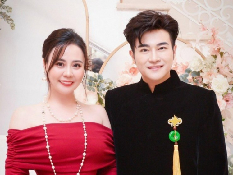 Ca sĩ Minh Quân khi chấm thi Mrs Earth VietNam