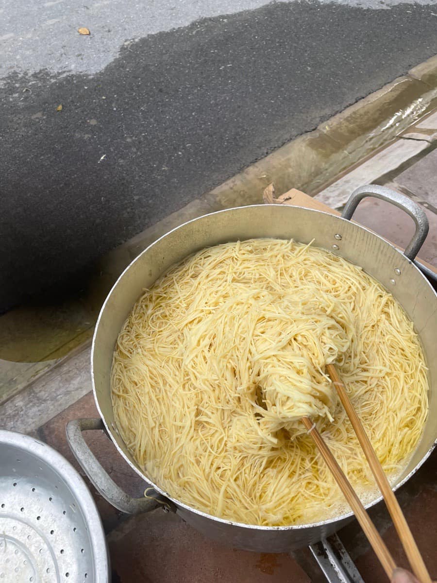 Cách làm canh măng mực, đặc sản Bát Tràng khiến ai cũng tò mò khi ...