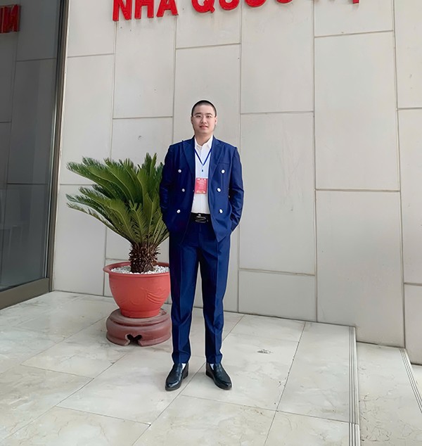 Thanh đồng Nguyễn Tiến Đức - giữ gìn bản sắc tín ngưỡng hầu đồng giữa ...