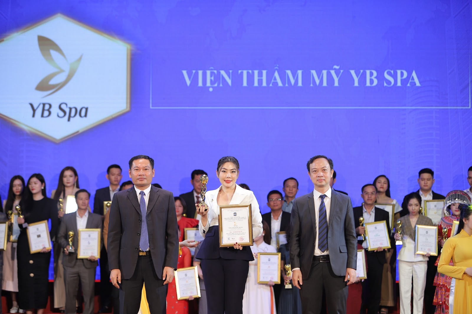Hệ Thống Viện Thẩm Mỹ YB Spa vinh dự đạt danh hiệu Top 10 Thương Hiệu Xuất Sắc Châu Á 2024