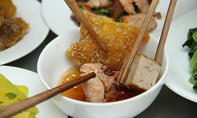 Trào ngược dạ dày uống nghệ là lỗi thời rồi, vậy nên uống gì để không ...
