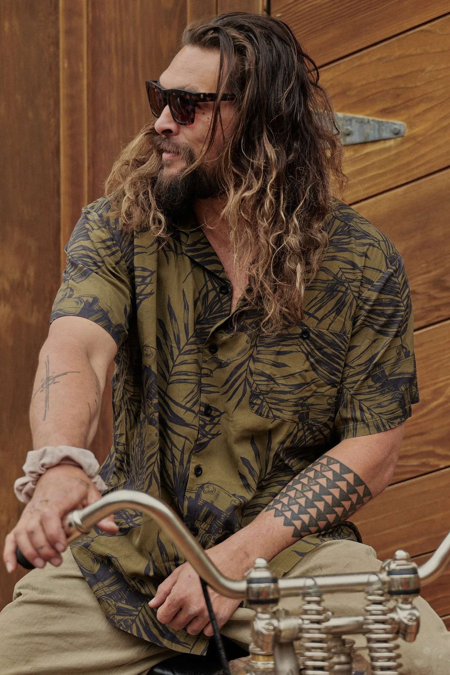 “Aquaman” Jason Mamoa và Harley Davidson lại “song kiếm hợp bích” trong ...