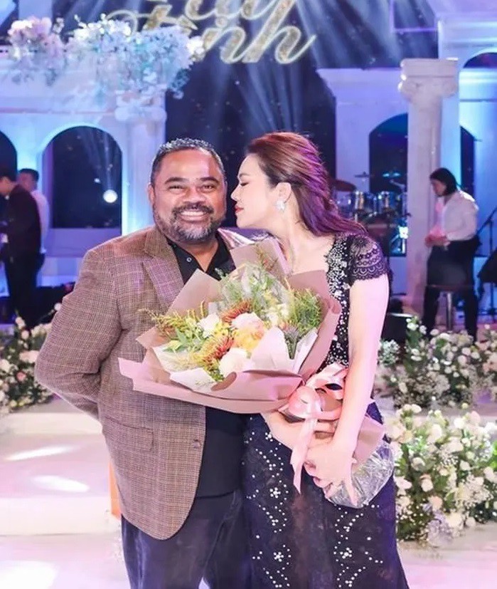 Lý do Thu Phương hoãn cưới “ông bầu” Dũng Taylor