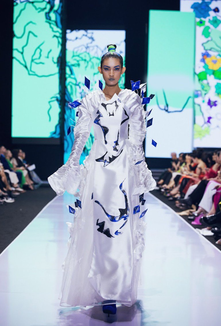 Quán quân The Face xuất thần trong thiết kế ý tưởng từ đóa hoa vùng núi