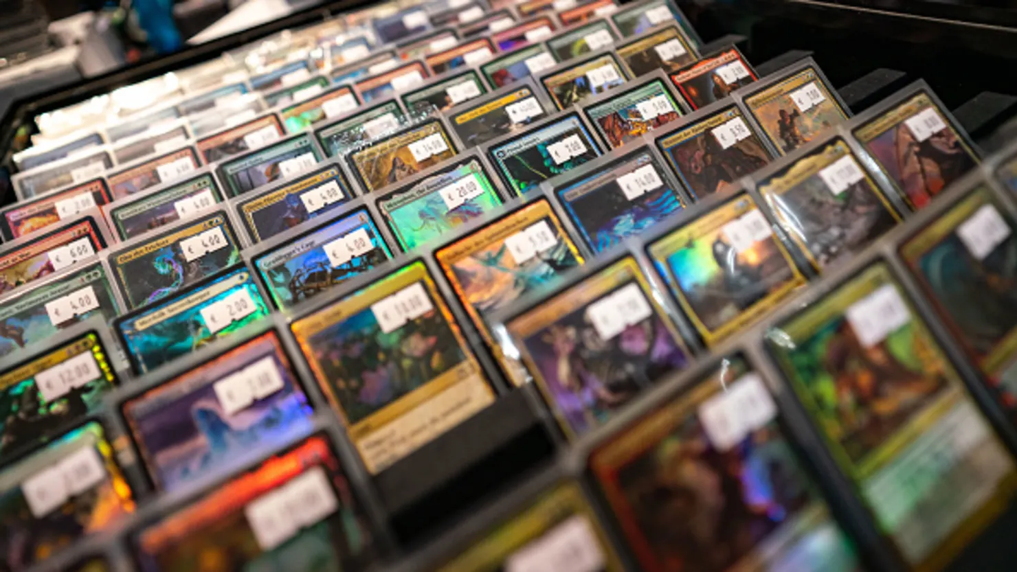 Taylor Swift, Pokémon và cuộc đổ xô săn thẻ bài tại Mỹ