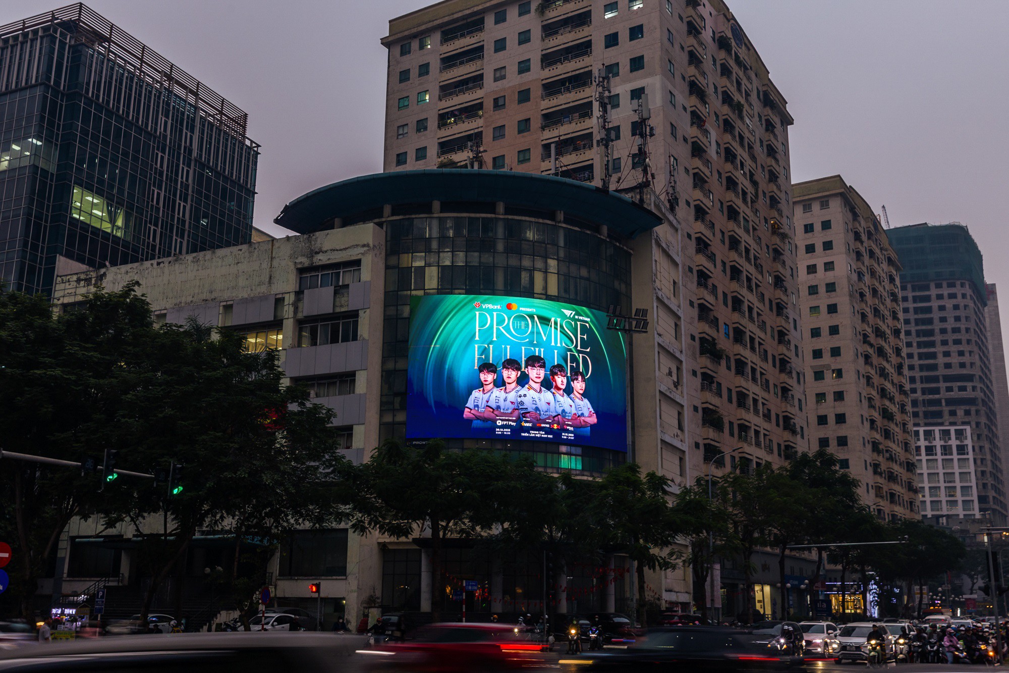 VPBank biến giấc mơ của fan thành hiện thực Gặp gỡ GOAT Faker và huyền ...